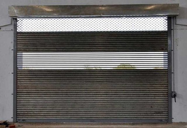 Gear Operated Rolling Shutter - Vijay Shutters